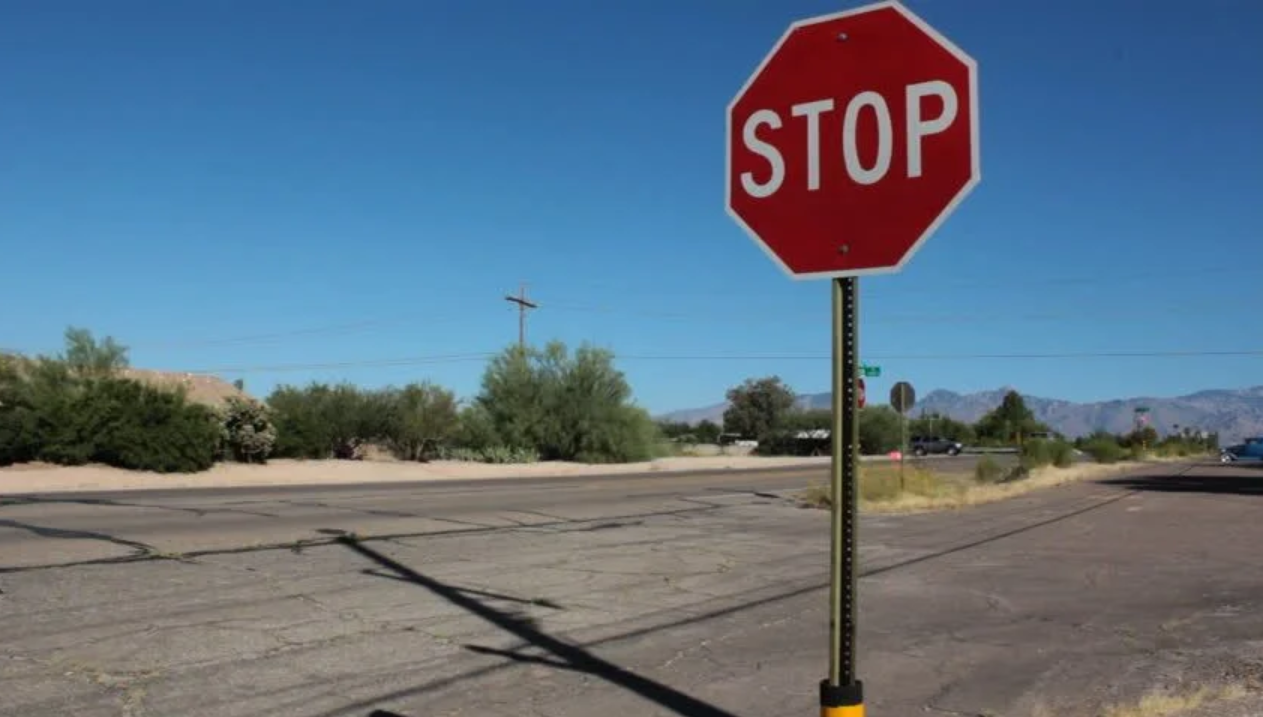 The Importance of Coming to a Full Stop at Stop-Sign | Online Driving ...